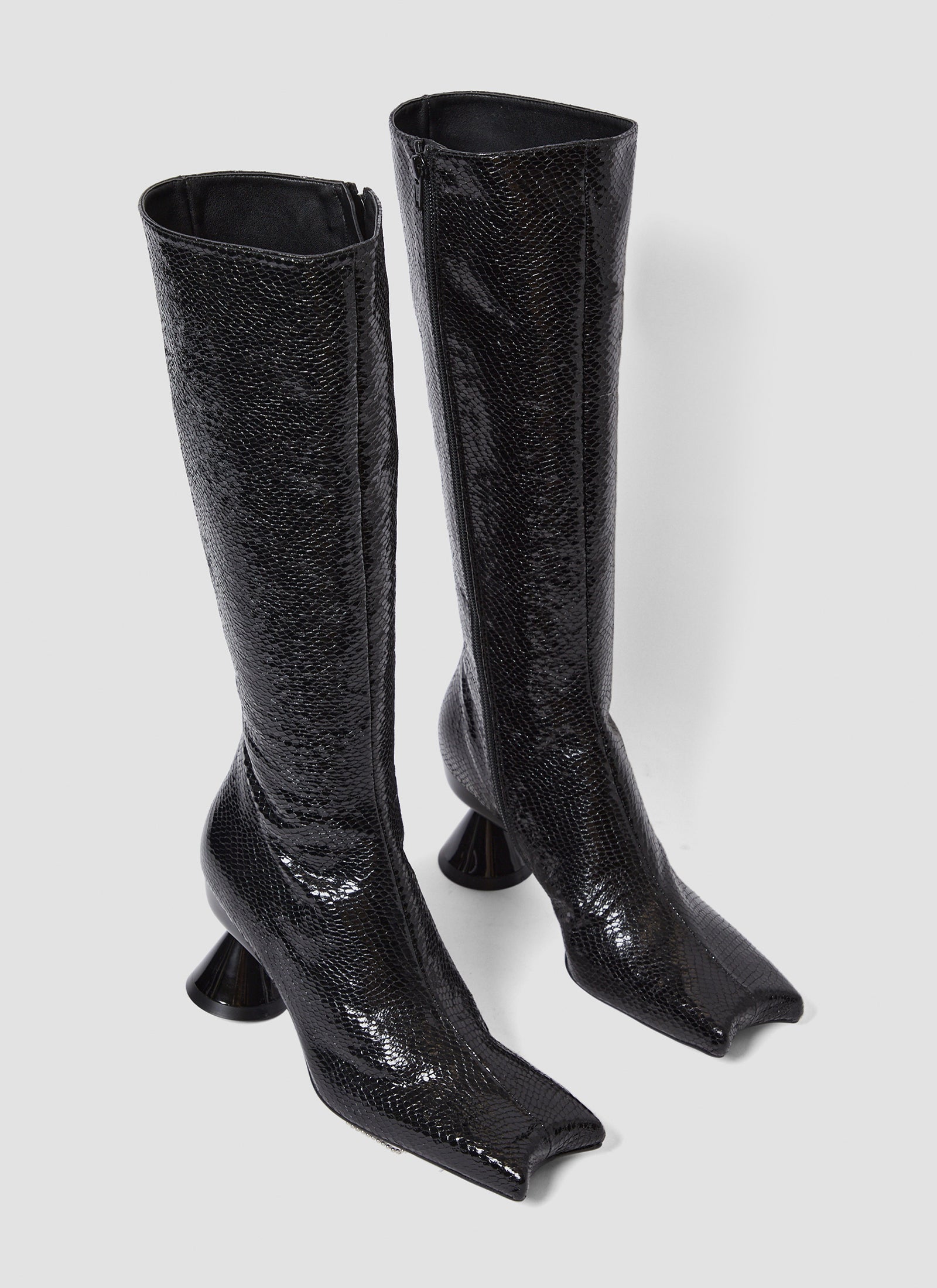 Diablo boots – HITCHHIKER